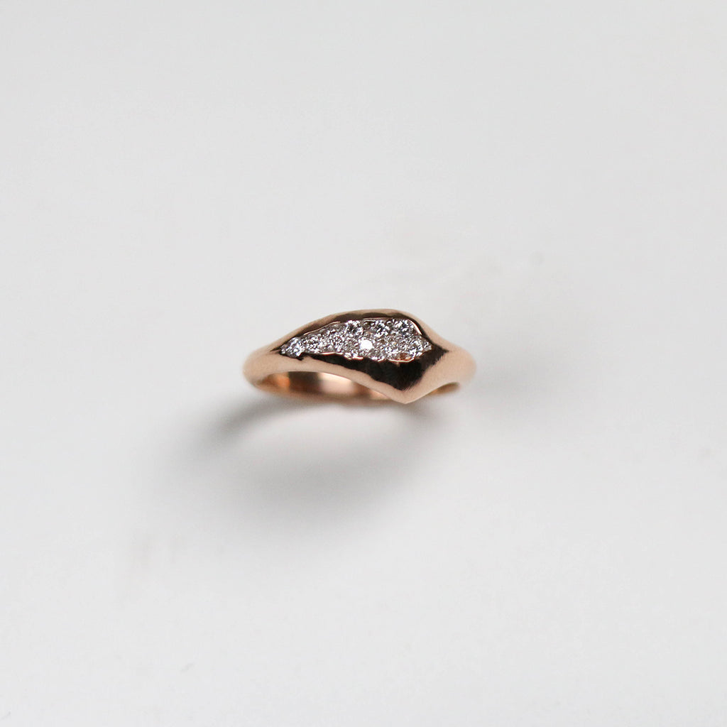 Triffid 18ct Gold Off-Centre Diamond Ring | Jeremy Hoye Jewellery