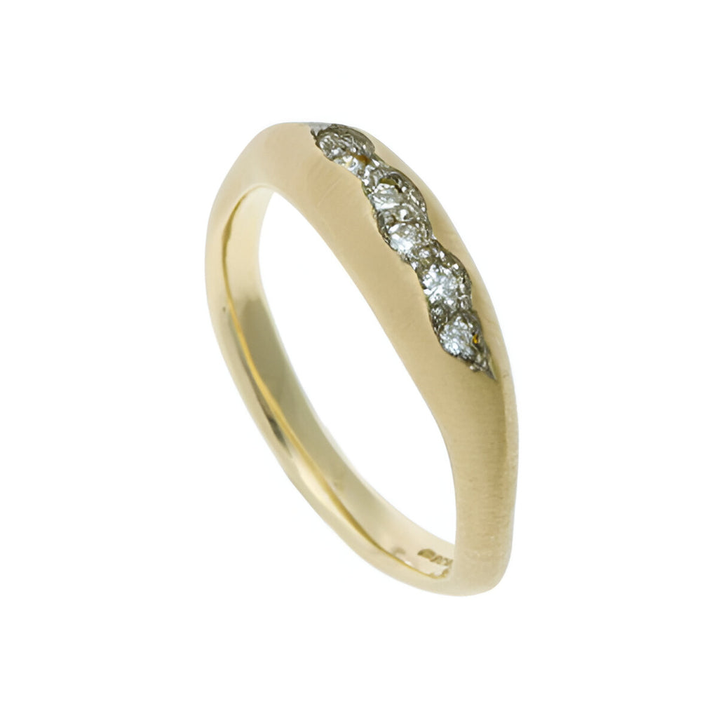 Triffid 18ct Gold Single Row Diamond Ring | Jeremy Hoye Jewellery